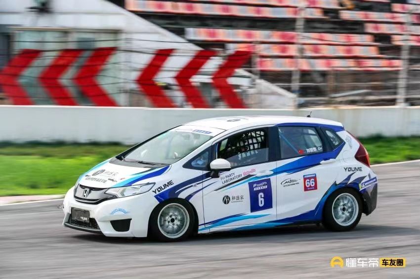 Honda (本田) Fit GK5 - 51GT3赛车车型数据库